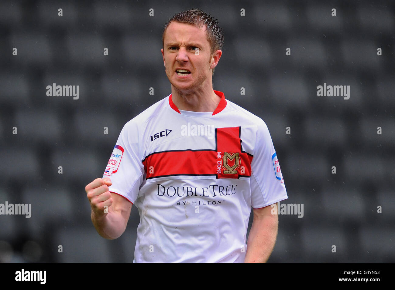 Mk dons dean bowditch hi-res stock photography and images - Alamy