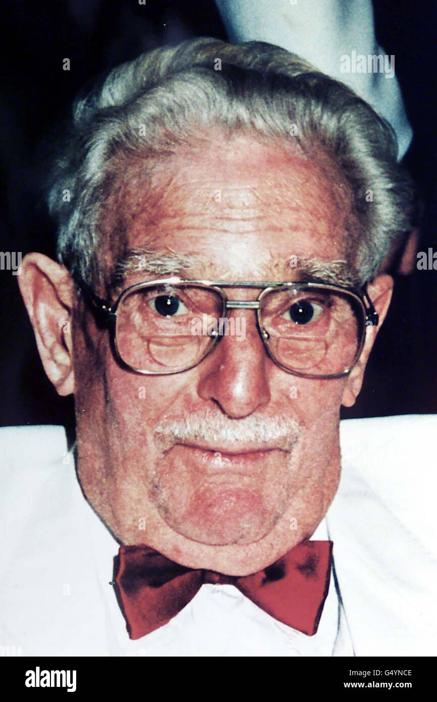 22 3 00 the body of 86 year old george fowler hi-res stock photography ...