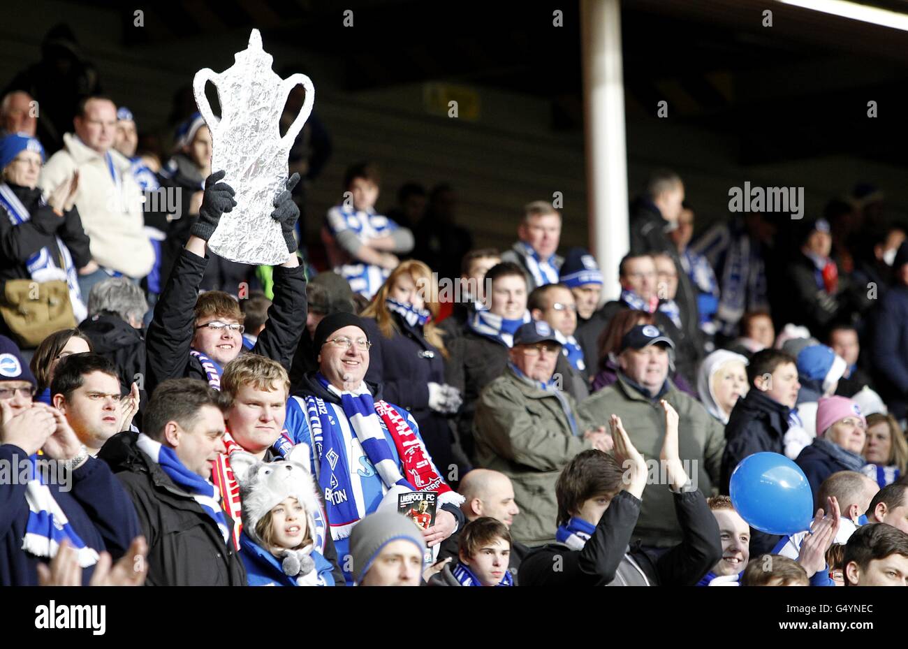 Fake fans hi-res stock photography and images - Alamy