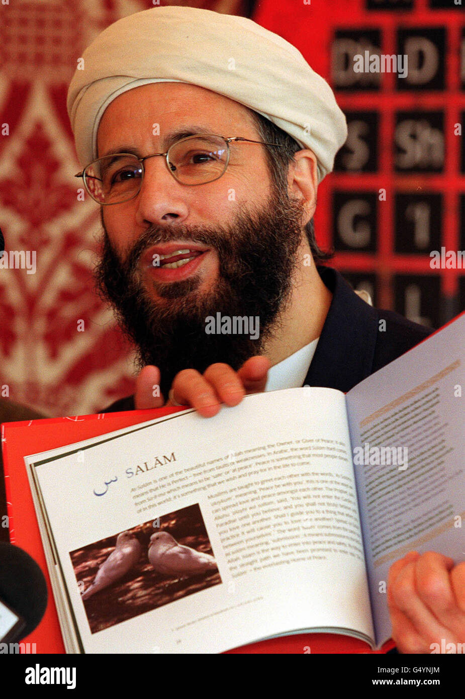 Singer yusuf islam formerly hi-res stock photography and images - Alamy