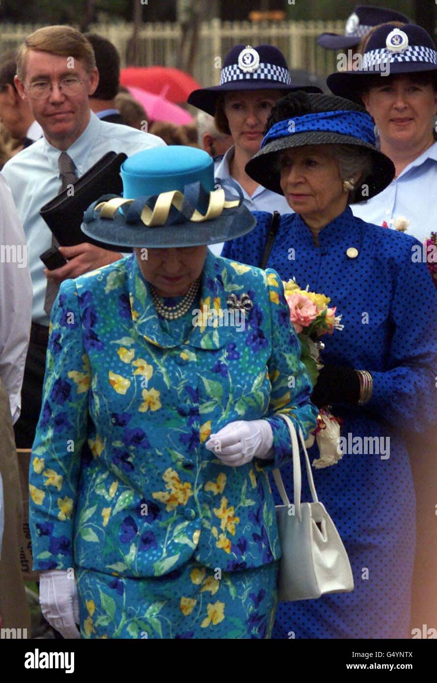The Queen walks through Cental Park in the town centre of Bourke ...