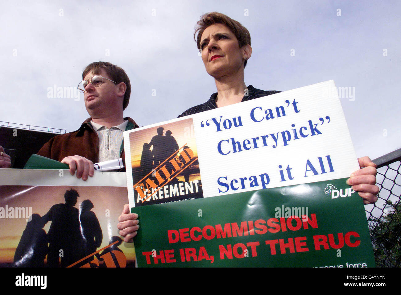 Unionist banner protesting hi-res stock photography and images - Alamy