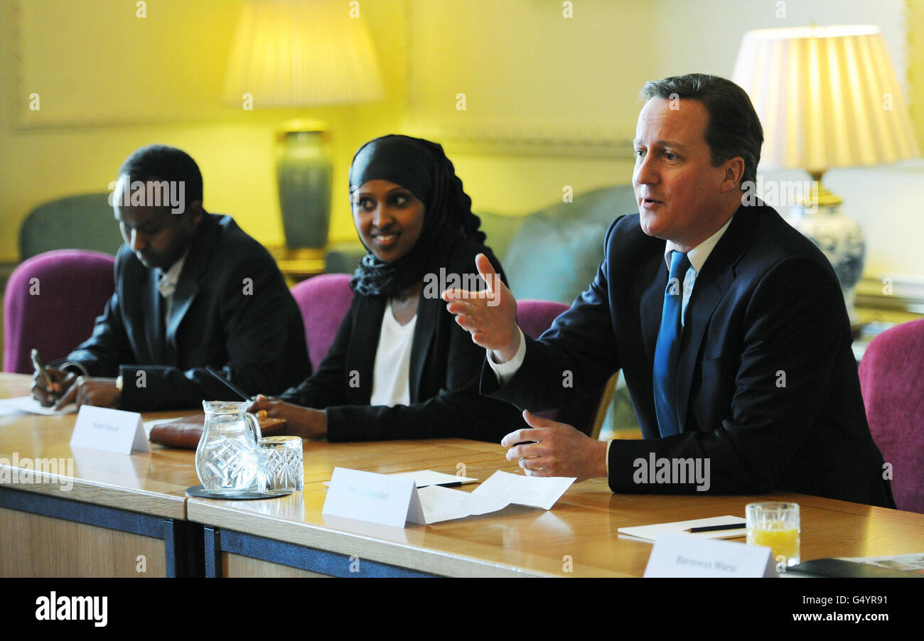 Round table conference hi-res stock photography and images - Alamy