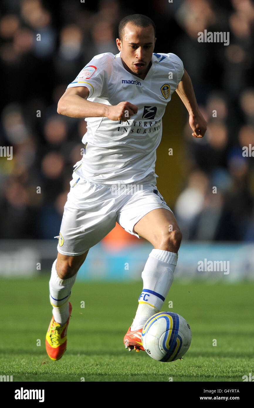 Andros townsend leeds united hi-res stock photography and images - Alamy
