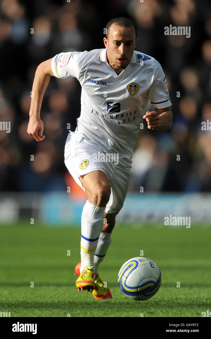 Andros townsend leeds united hi-res stock photography and images - Alamy