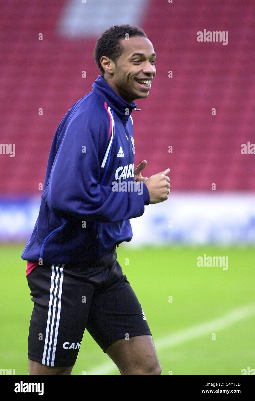 Thierry henry france training hi-res stock photography and images - Alamy