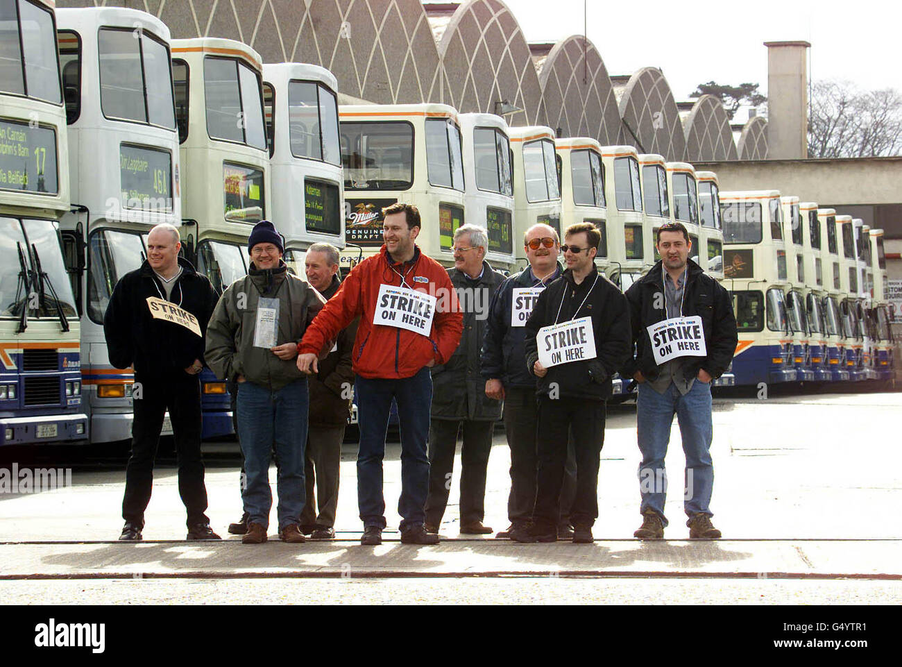 Dublin bus drivers start hi-res stock photography and images - Alamy