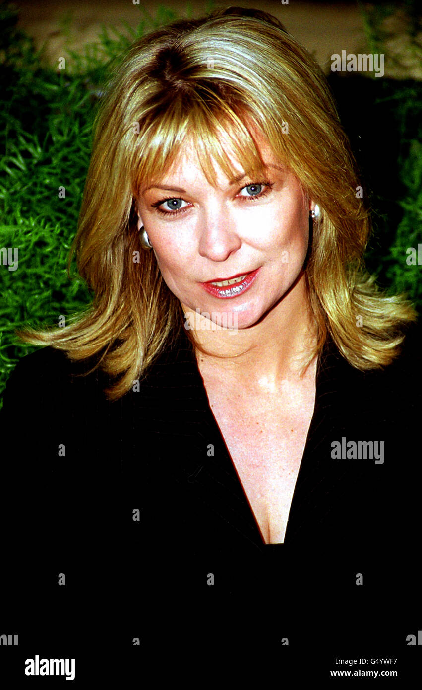 Claire King's Instagram, Twitter & Facebook on IDCrawl