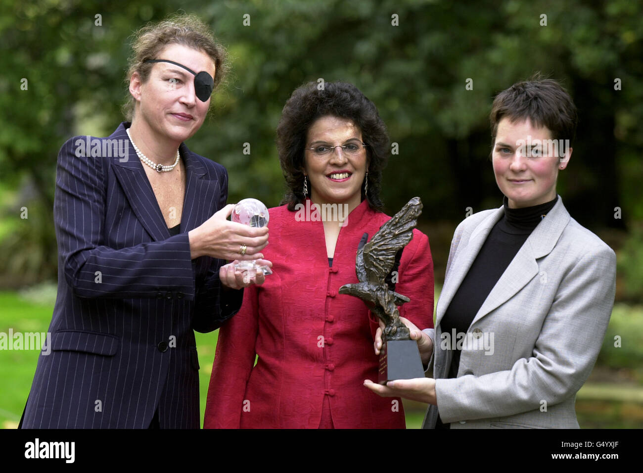 Award winners, L-R: Sunday Times correspondent Marie Colvin, Pam Warren ...