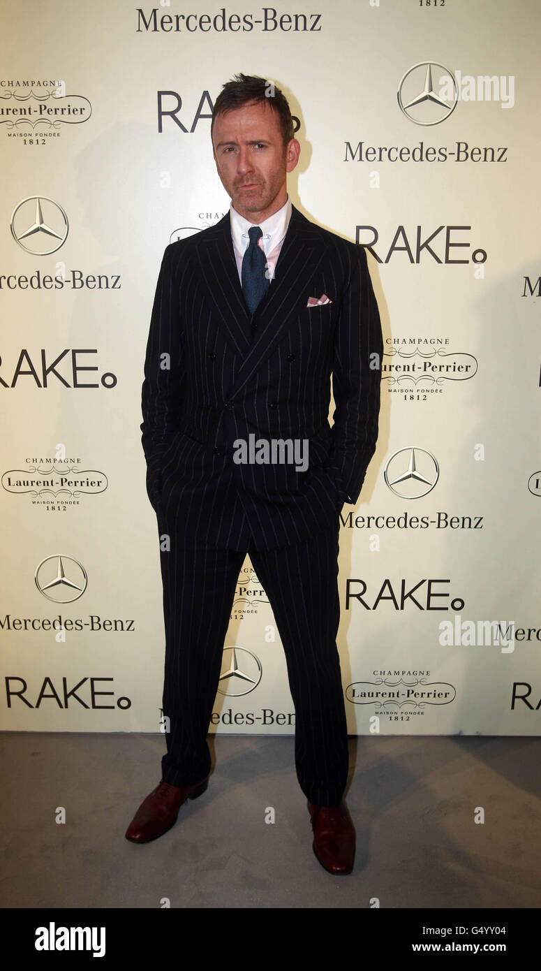 Thomas Stubbs arrives for the Mercedes Benz Rake fashion show at ...