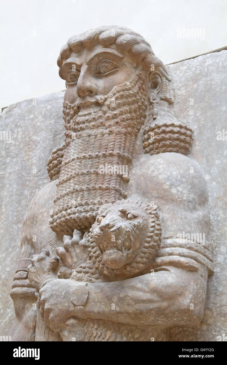 Ancient sumerian stone carving with cuneiform scripting Stock Photo - Alamy