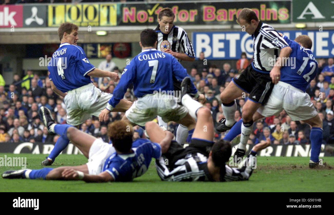 Goalmouth football action hi-res stock photography and images - Alamy