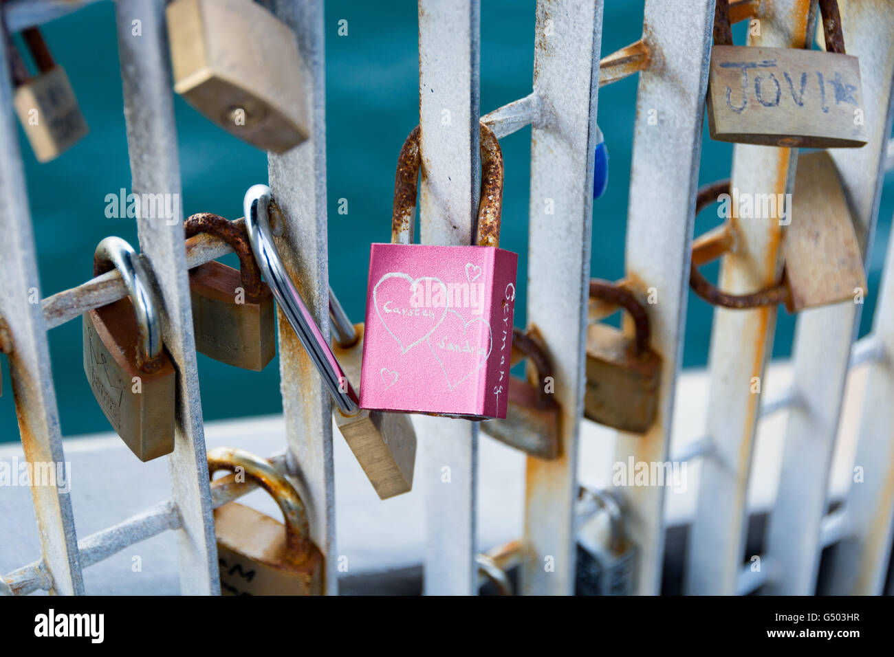 New Zealand, Wellington, Old Love does not rust! (I), love locks Stock ...