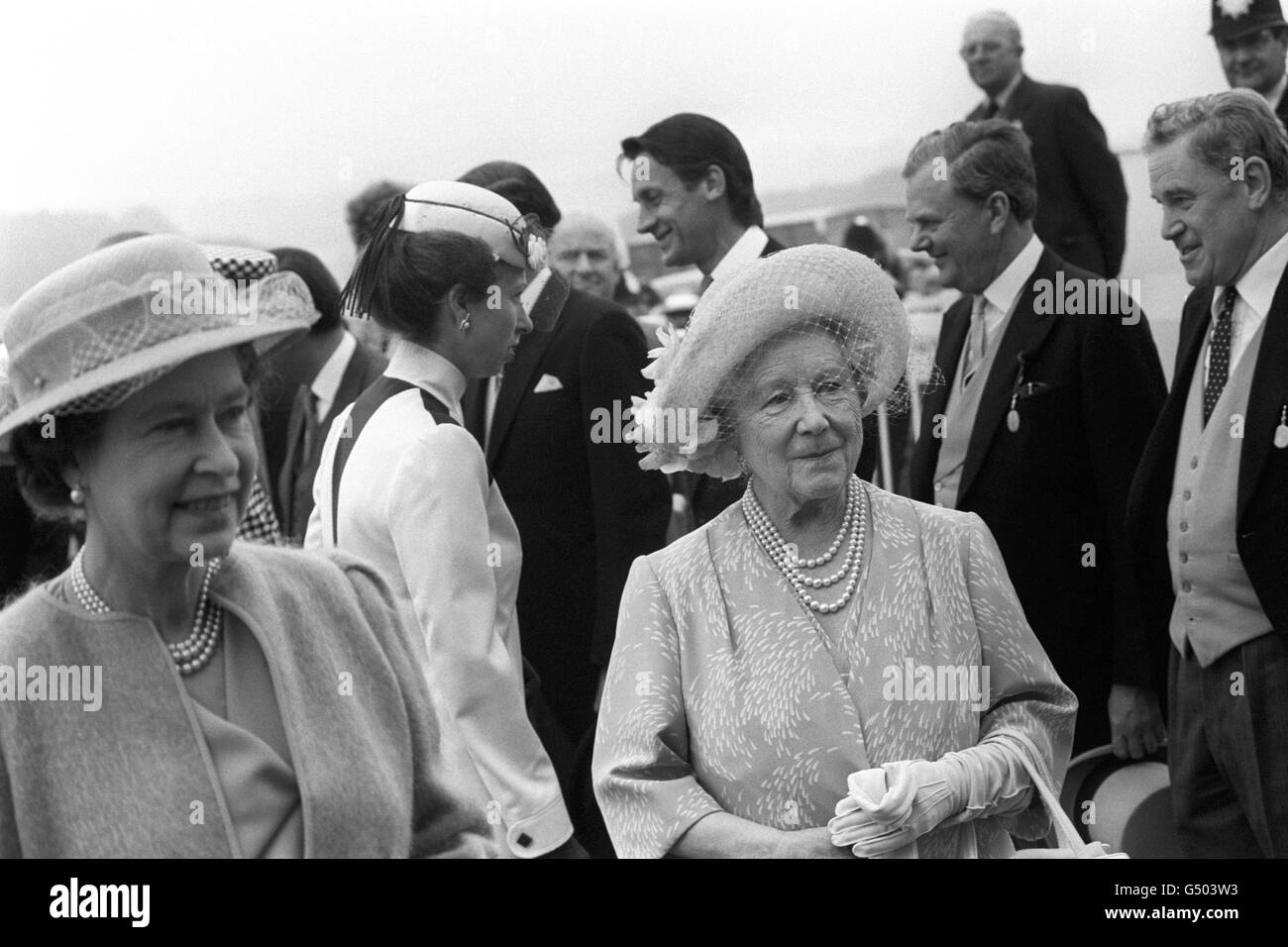 The queen and queen mother arrive. hi-res stock photography and images ...