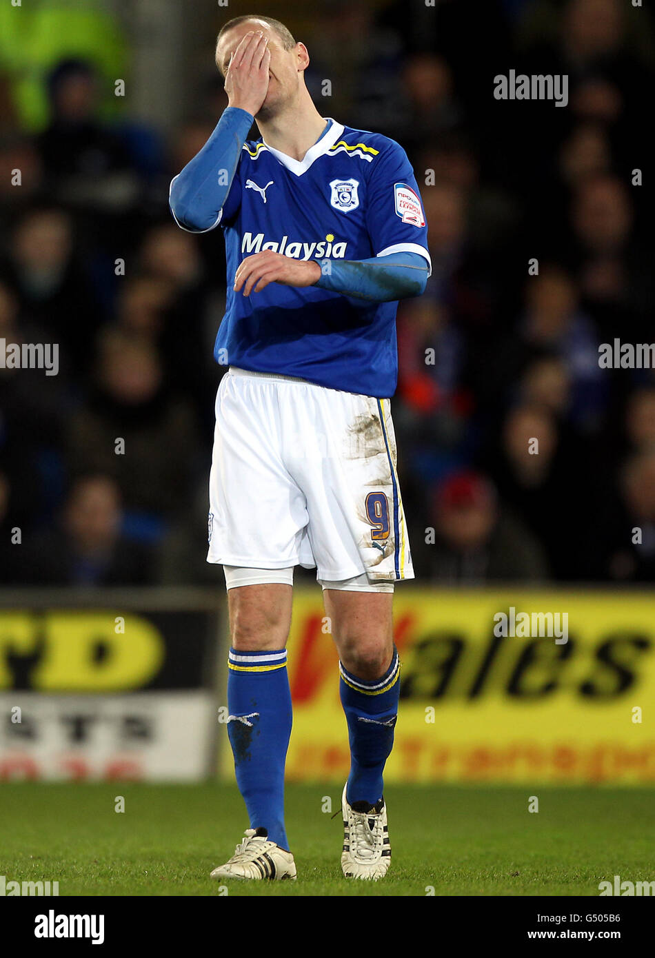 Football missed chance full length stock hi-res stock photography and ...