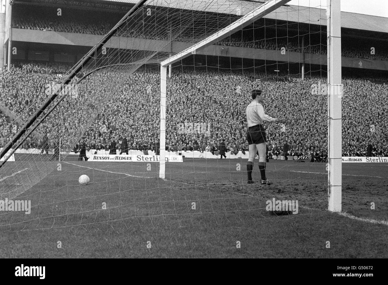 Glasgow england won 4 3 hi-res stock photography and images - Alamy