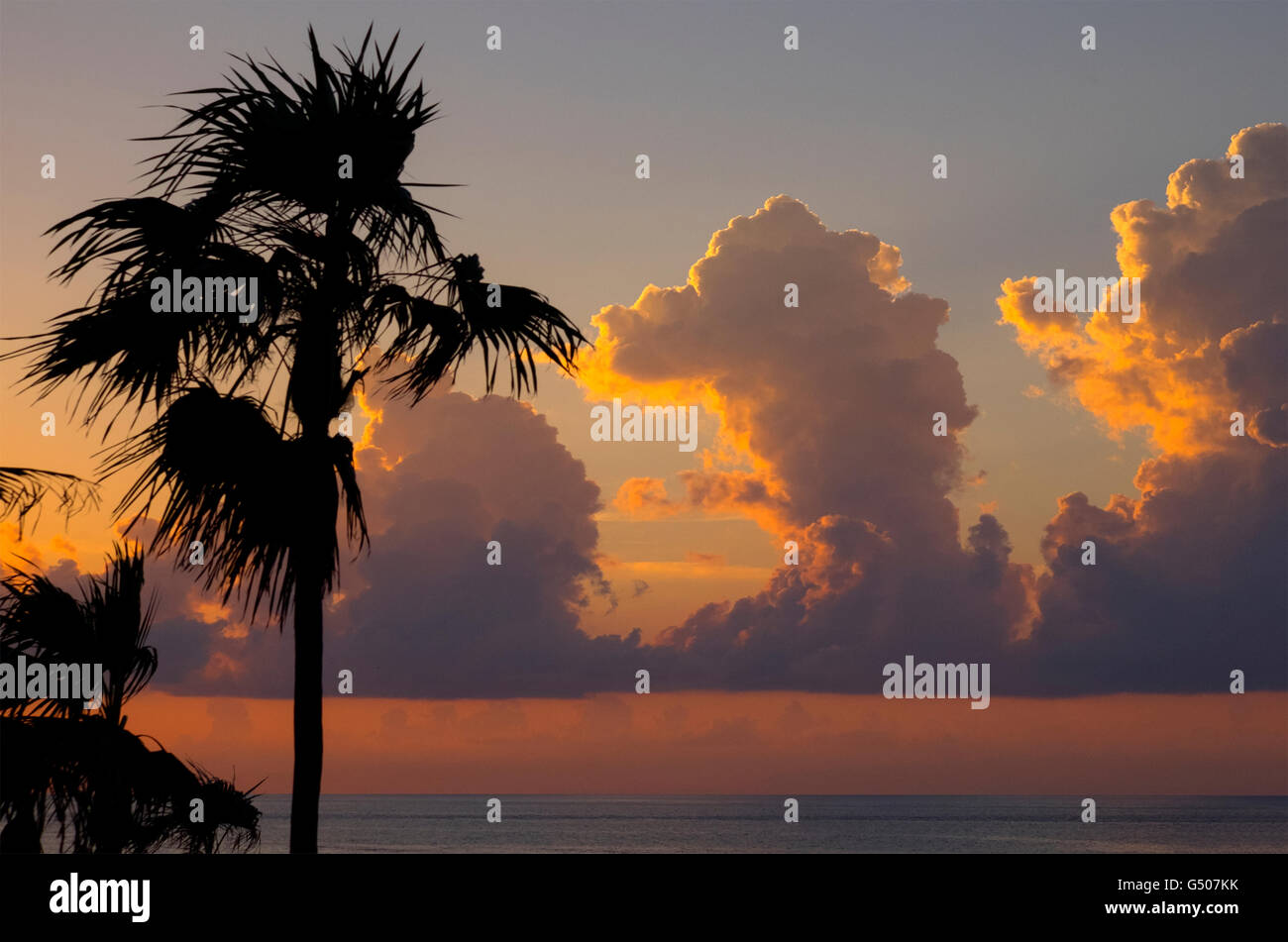 Grand cayman sunset hi-res stock photography and images - Alamy