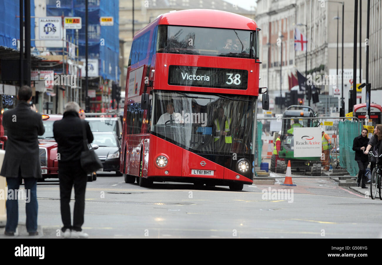 The new hop-on, hop-off route 38 double decker bus from Victoria to ...