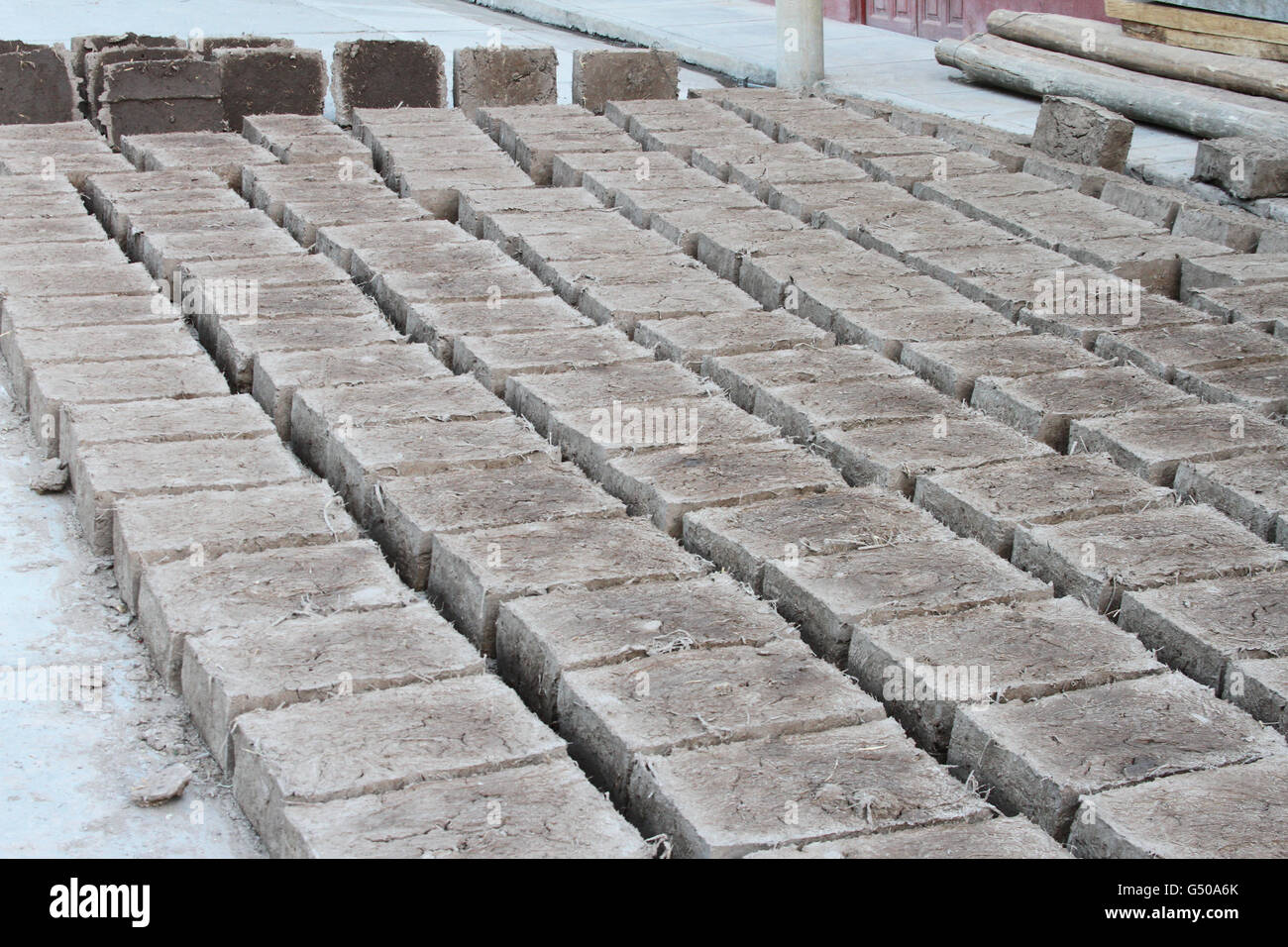 Adobe bricks hi-res stock photography and images - Alamy