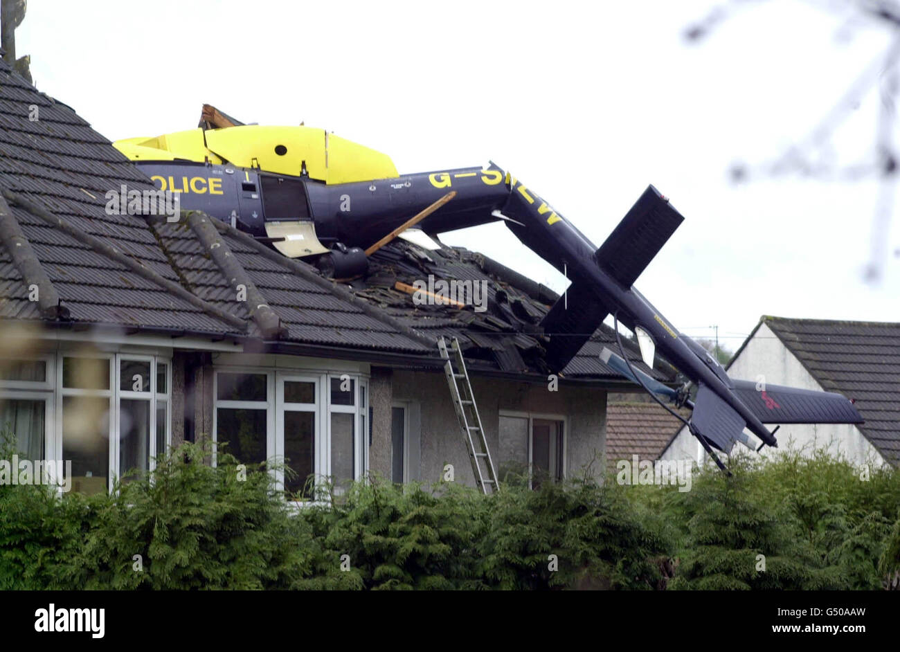 Helicopter police chasing hi-res stock photography and images - Alamy