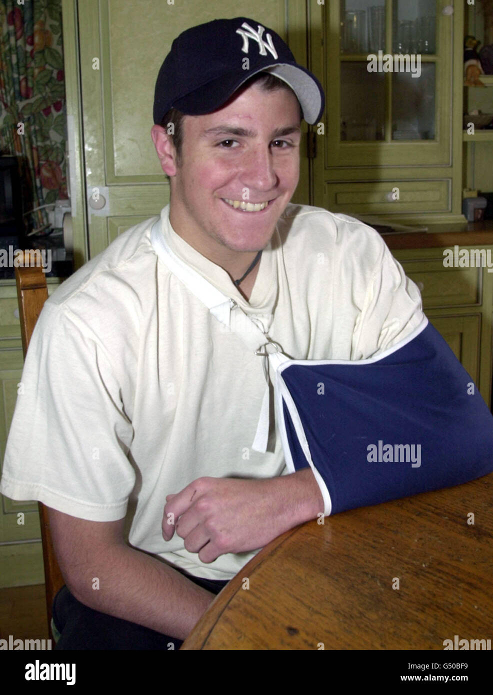 Pierce brosnan and bond and car hi-res stock photography and images - Alamy