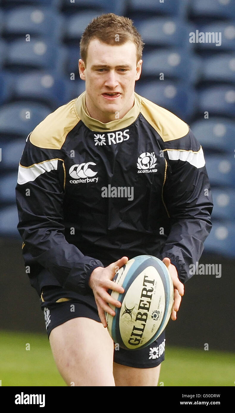 Scotlands stuart hogg captains run murrayfield stadium hi-res stock ...