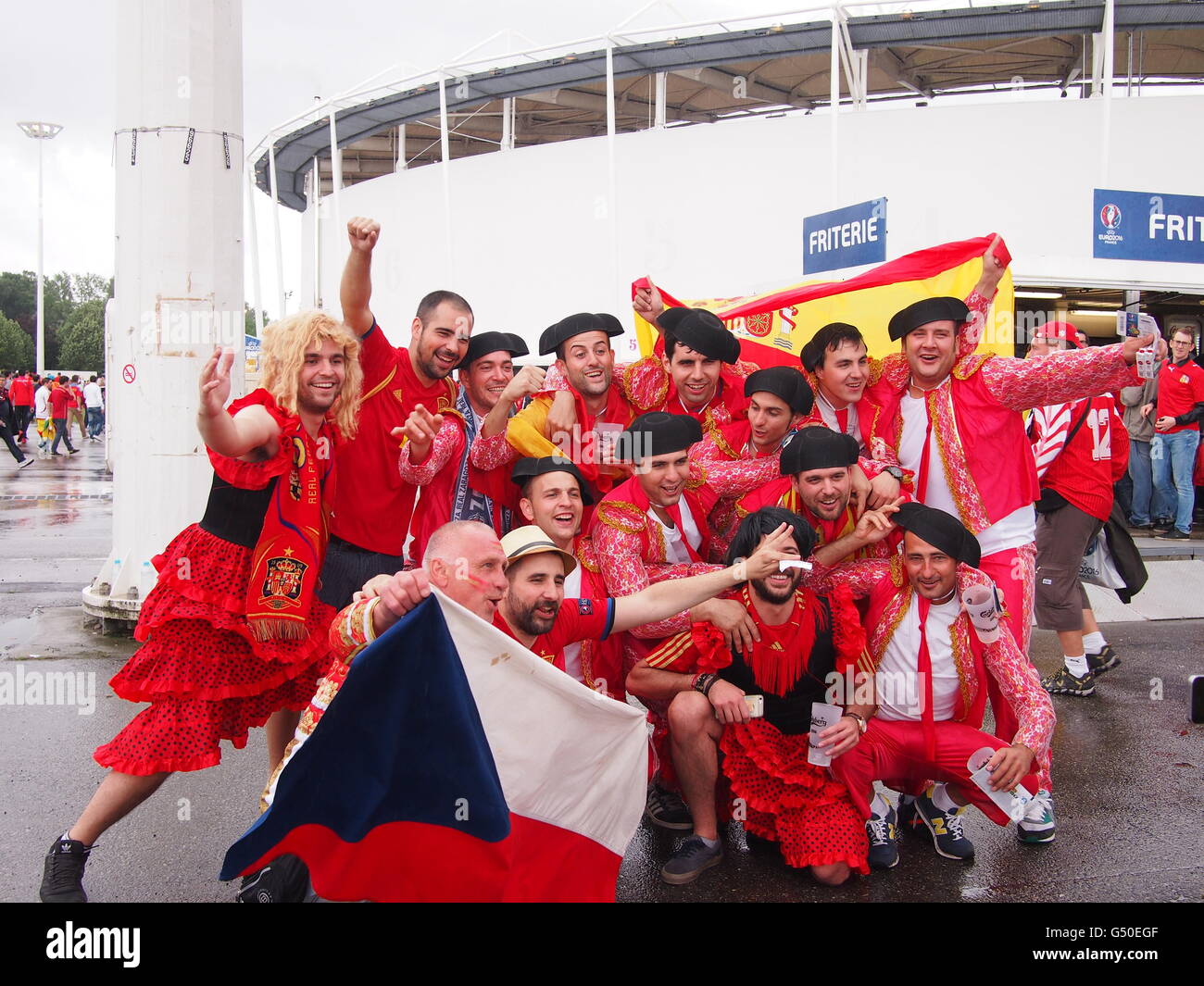 Football spanish flag hi-res stock photography and images - Alamy