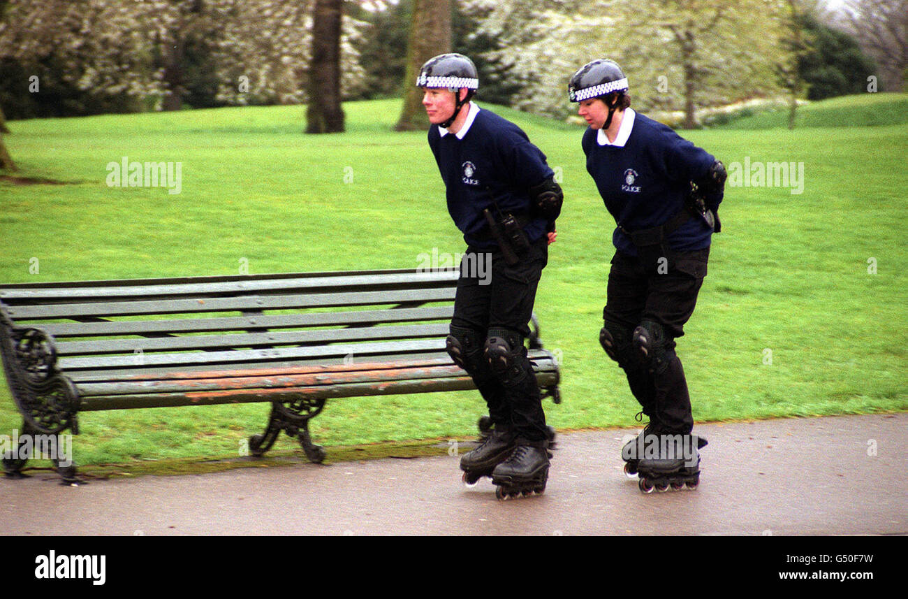 Roller blading police Stock Photo - Alamy