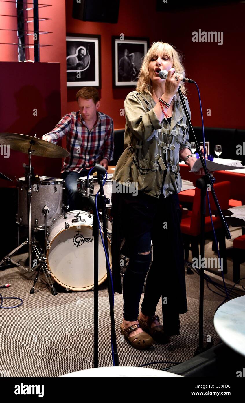 Donna lewis hi-res stock photography and images - Alamy