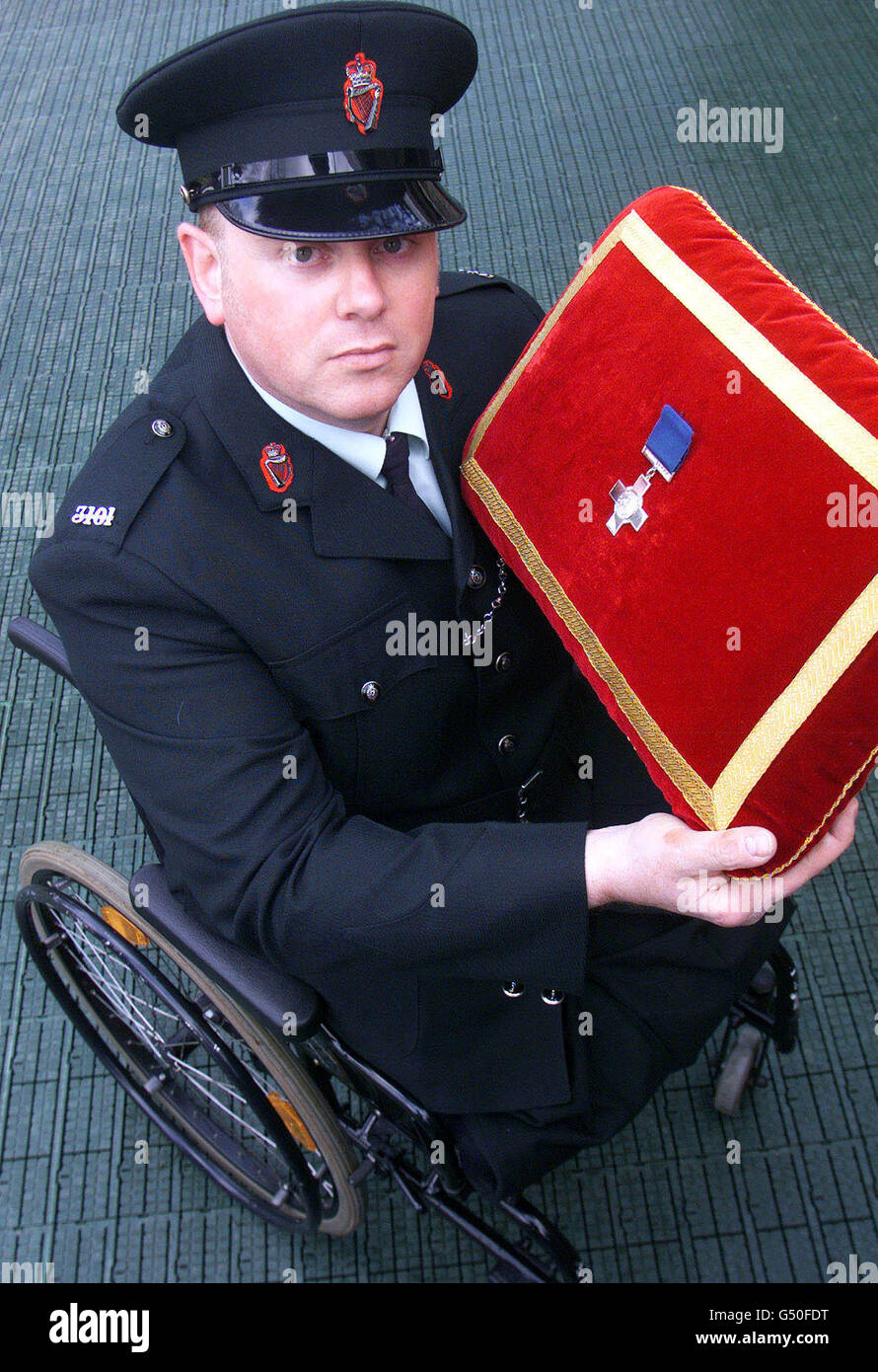 Royal ulster ruc george cross hi-res stock photography and images - Alamy