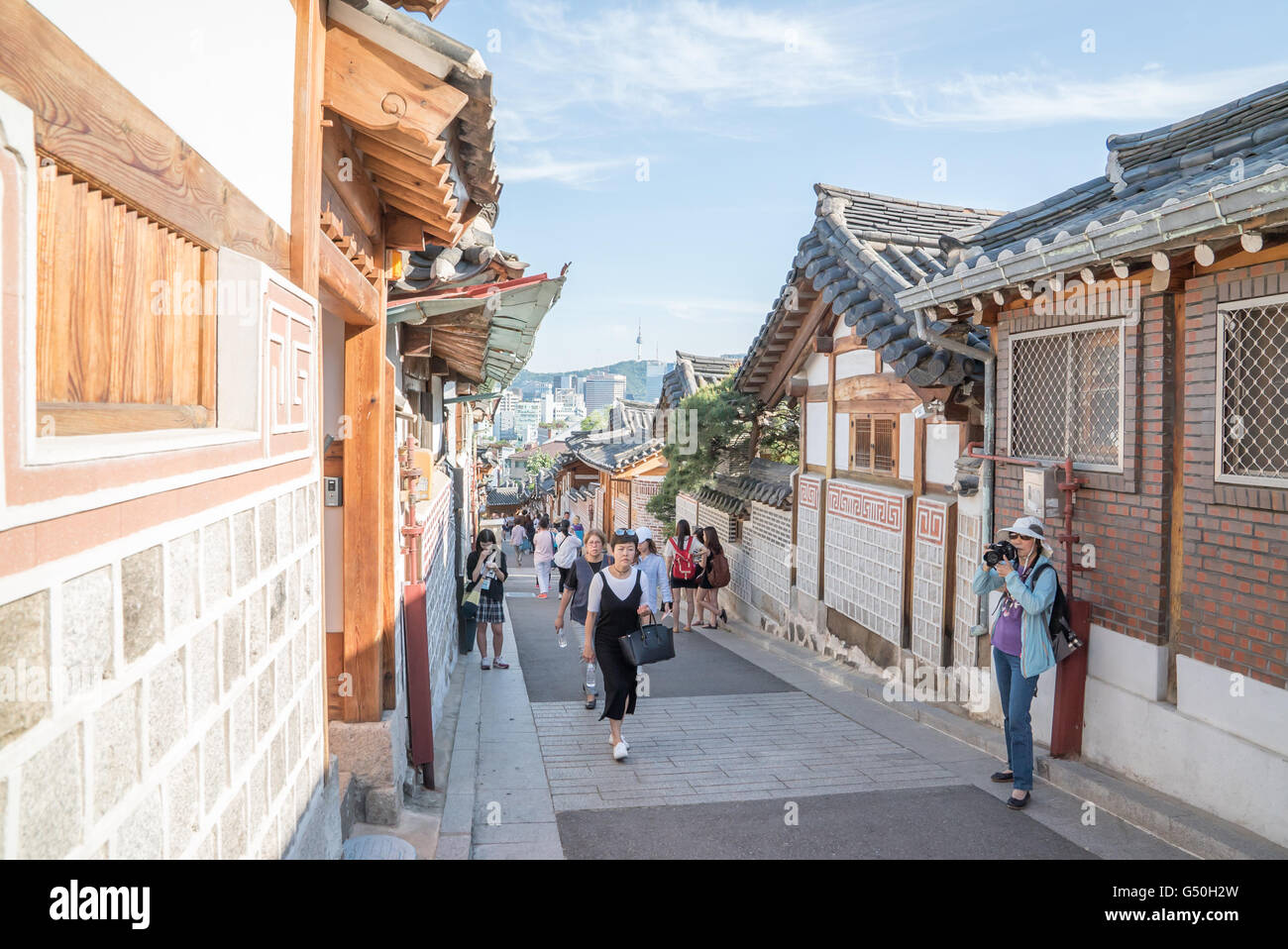 Seoul, Korea - May, 2016: Traditional Korean style architecture at ...