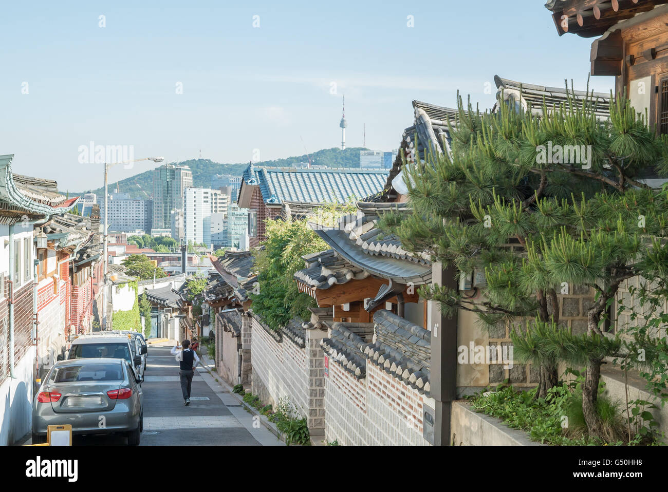 Seoul, Korea - May, 2016: Traditional Korean style architecture at ...