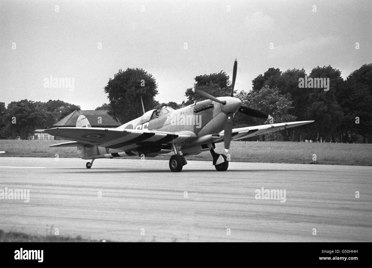 Mark v spitfire Black and White Stock Photos & Images - Alamy
