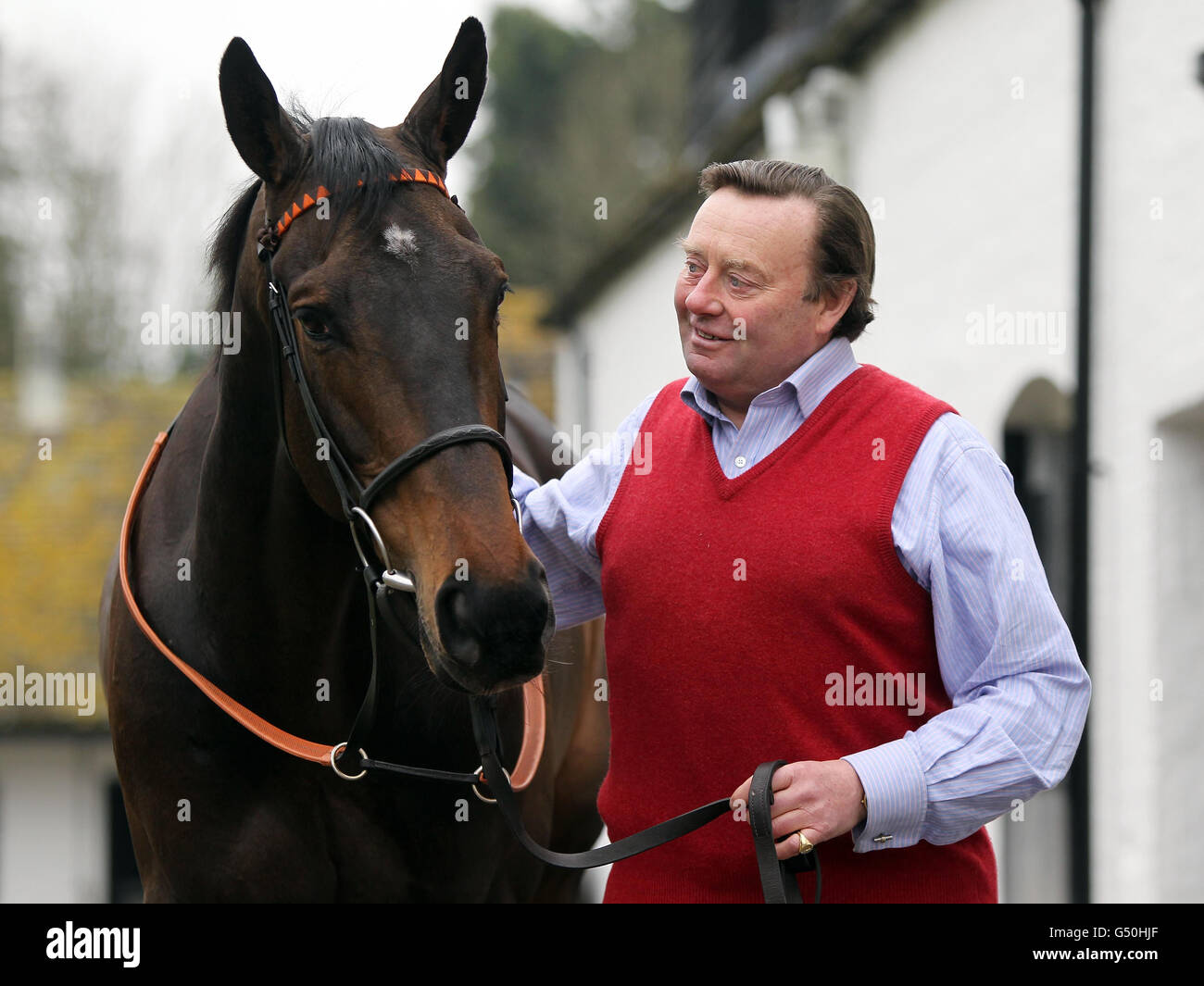 Horse racing nicky henderson stable visit seven barrows stables hi-res ...