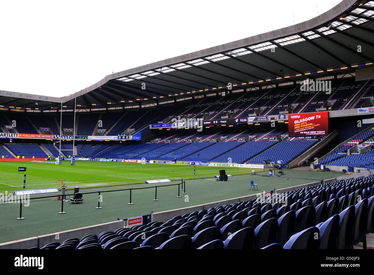 General view of murrayfield stadium hi-res stock photography and images ...