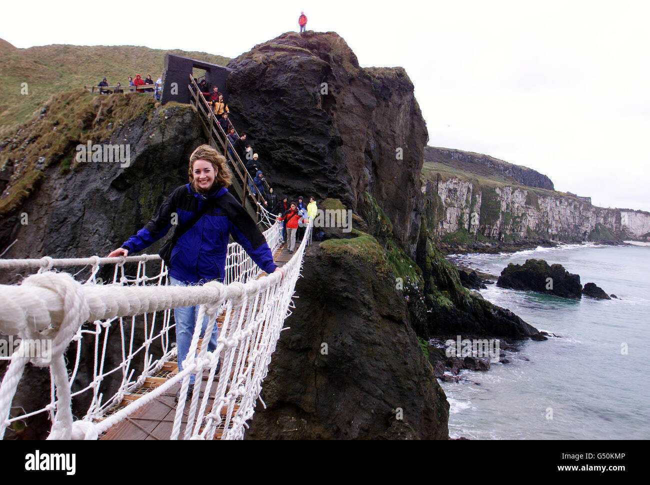 Rope bridge over rocks hi-res stock photography and images - Alamy
