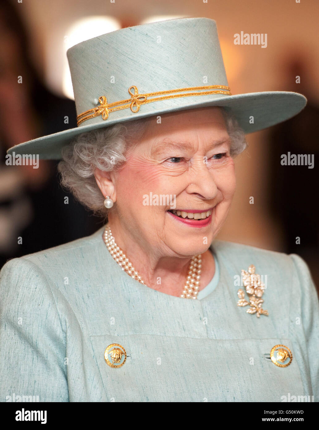 Queen elizabeth ii visit fortnum mason in london hi-res stock ...