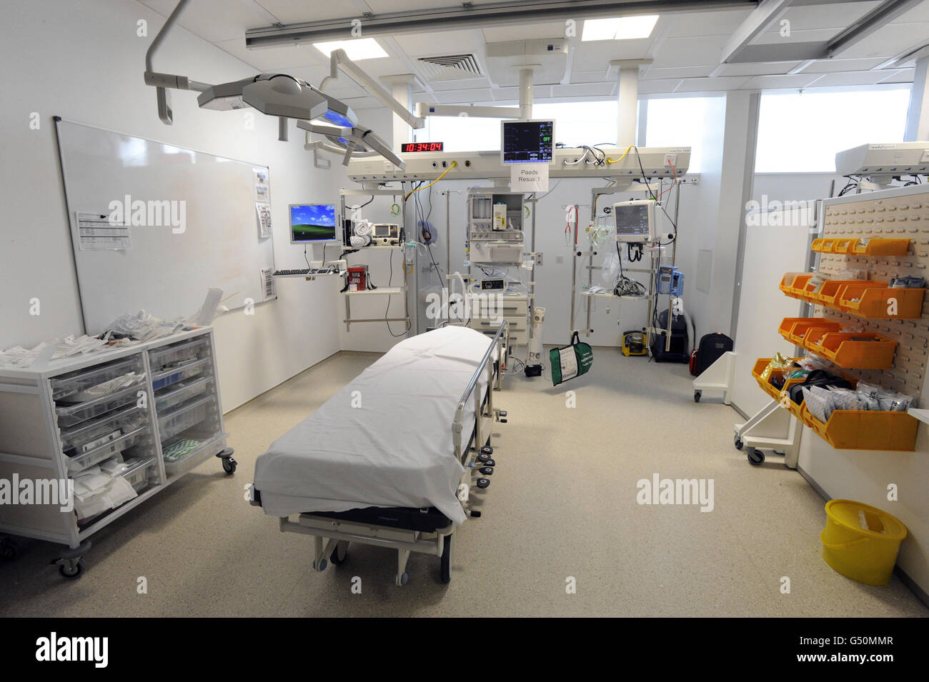 Trauma unit london hi-res stock photography and images - Alamy