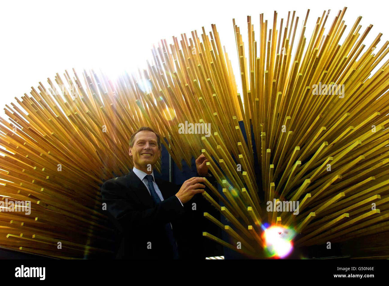 Arts Minister Alan Howarth unveils the 'Hairy' Sitooterie, a 12 feet ...