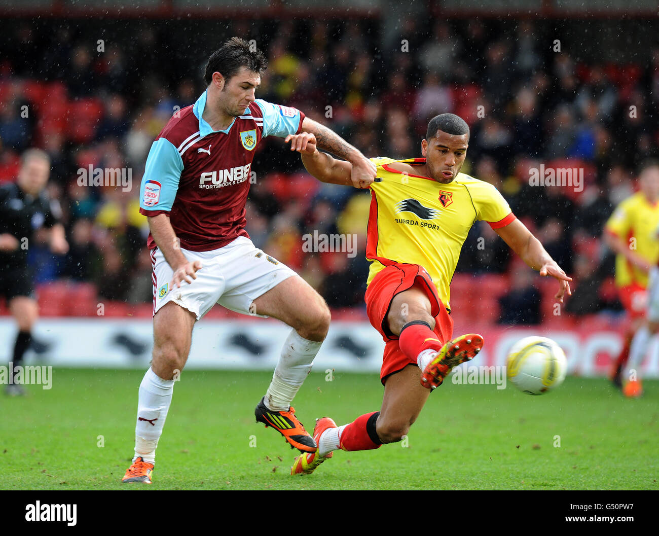 Burnleys charlie austin in action hi-res stock photography and images ...