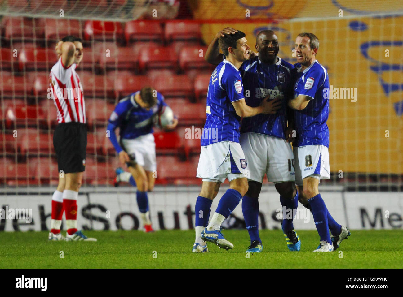 Ipswich Town's Jason Scotland (second right) celebrates his equaliser ...