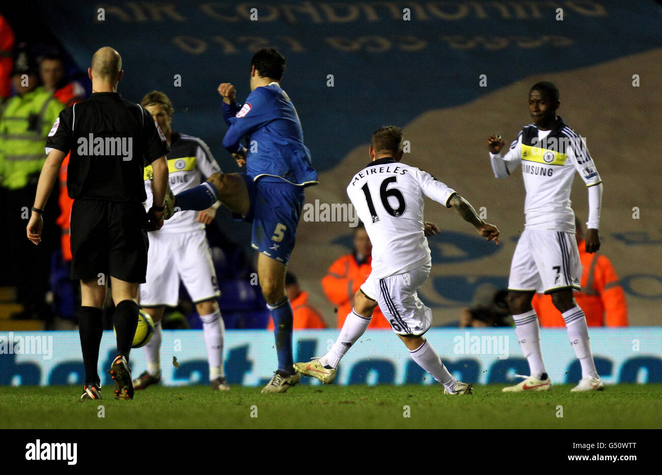Chelsea's Raul Meireles scores their second goal of the game Stock ...
