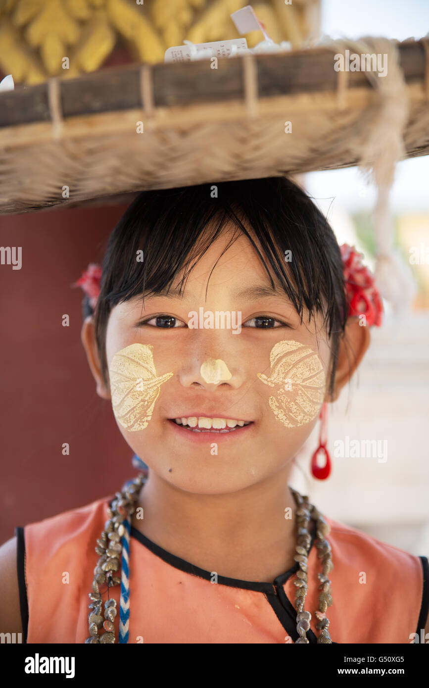 Thanakha paste myanmar burma hi-res stock photography and images - Alamy