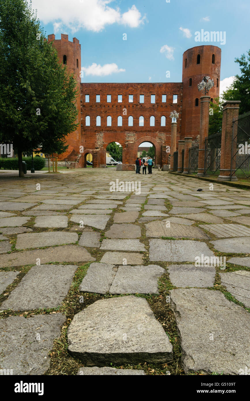 Ancient roman castrum hi-res stock photography and images - Alamy