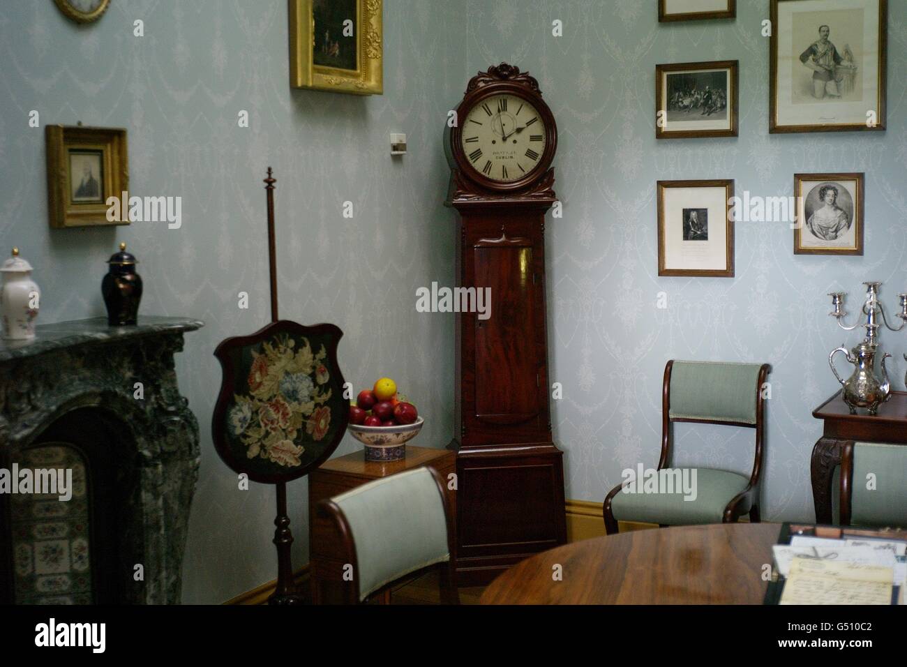 Kilkenny Castle Sitting room Stock Photo - Alamy