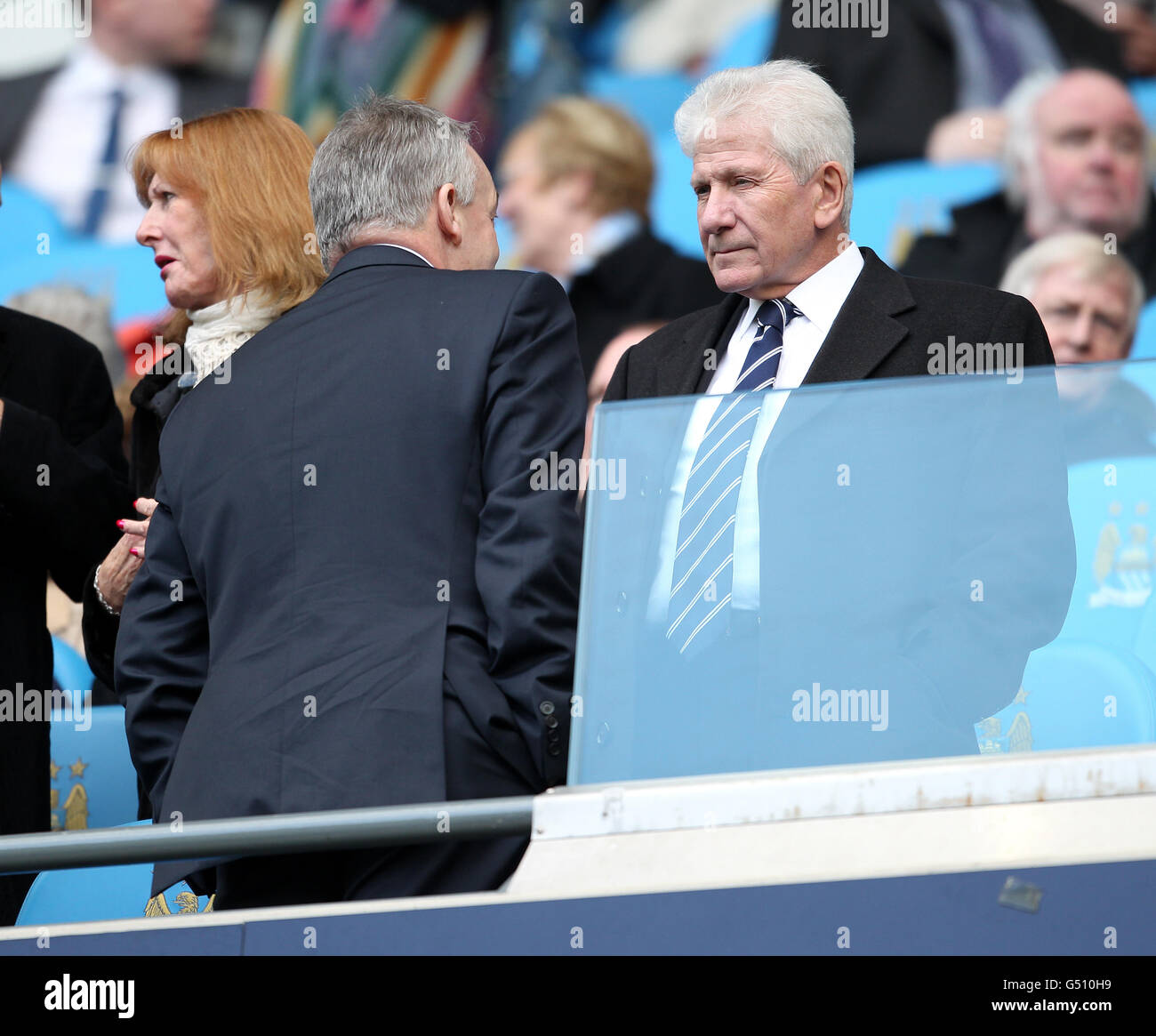 Manchester city football club owner hi-res stock photography and images ...