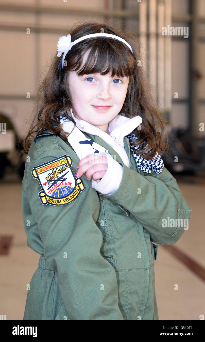 Nine-year-old Ellie Carter, from Devon, shows off her U-2 solo flight ...