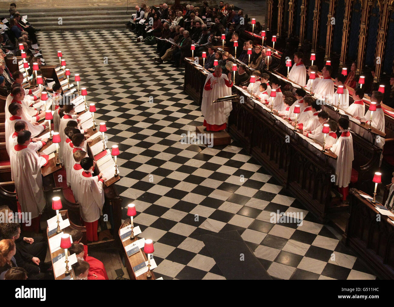 Master of the Choristers James O'Donnell with the Choir of Westminster ...