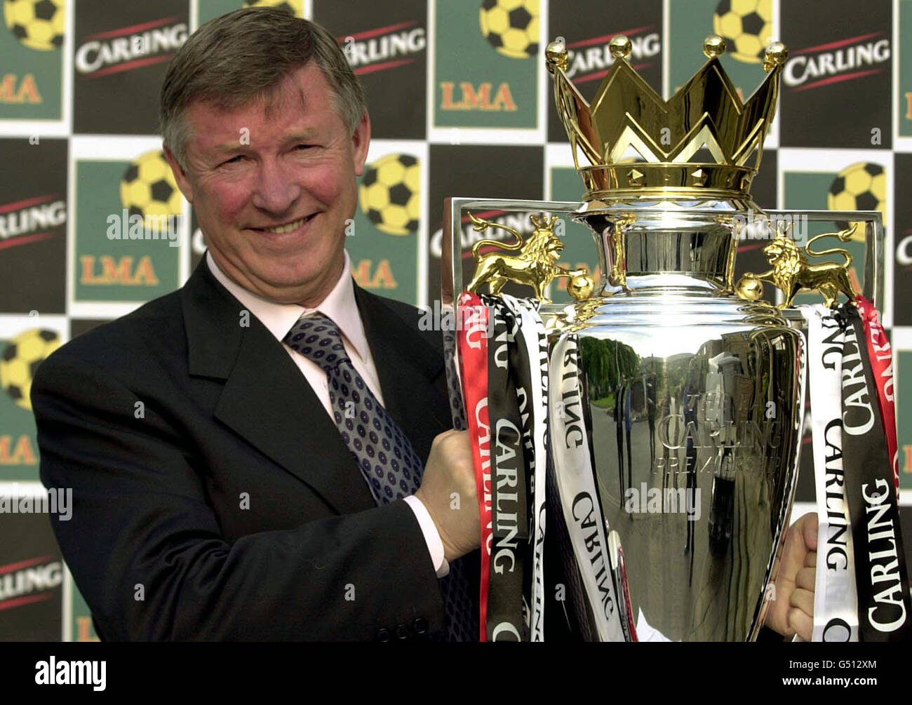 Alex ferguson trophy premiership hi-res stock photography and images ...