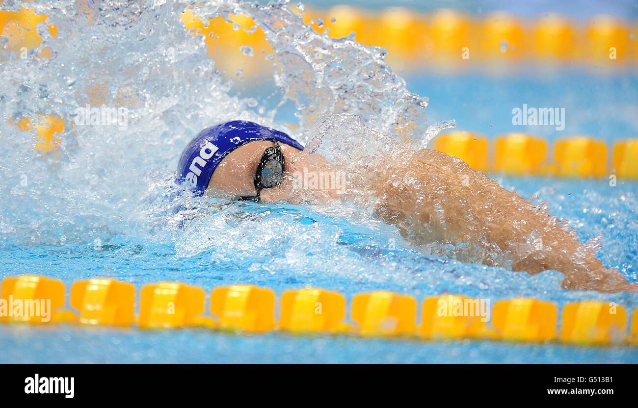 Fran halsall on her way to winning the 100m freestyle hi-res stock ...